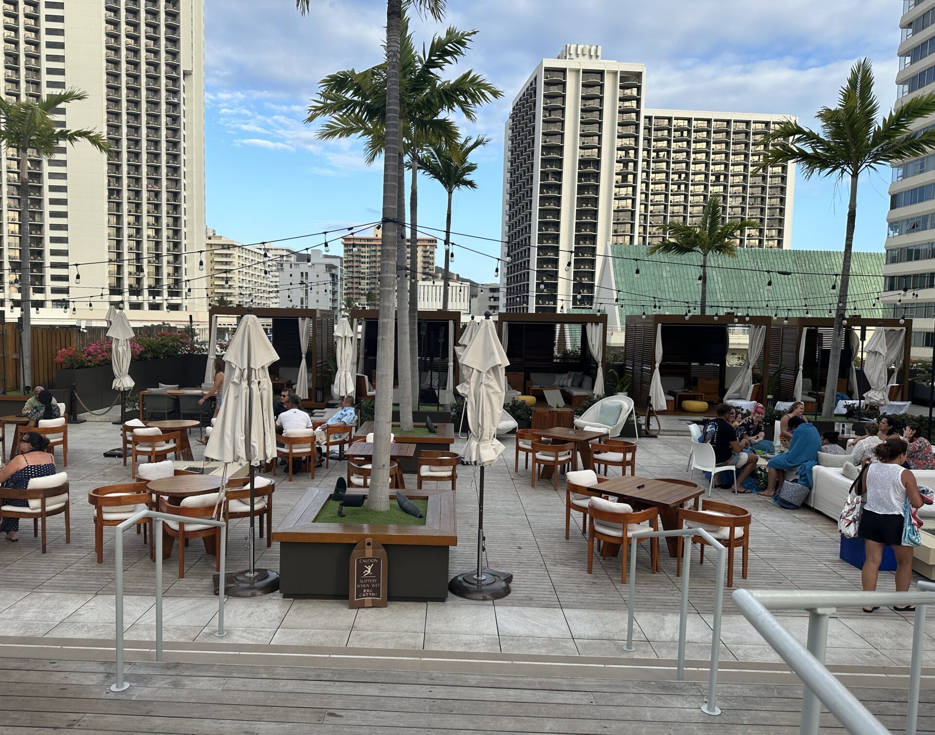 【旅行ブログ】Hawaii アロヒラニリゾート宿泊記 - Here Comes the Sun